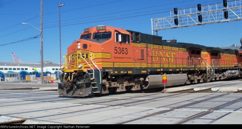 BNSF 5363